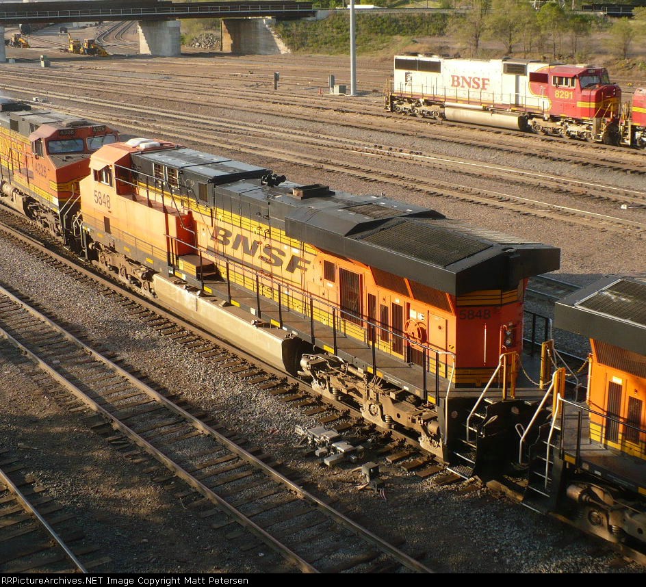 BNSF 5848